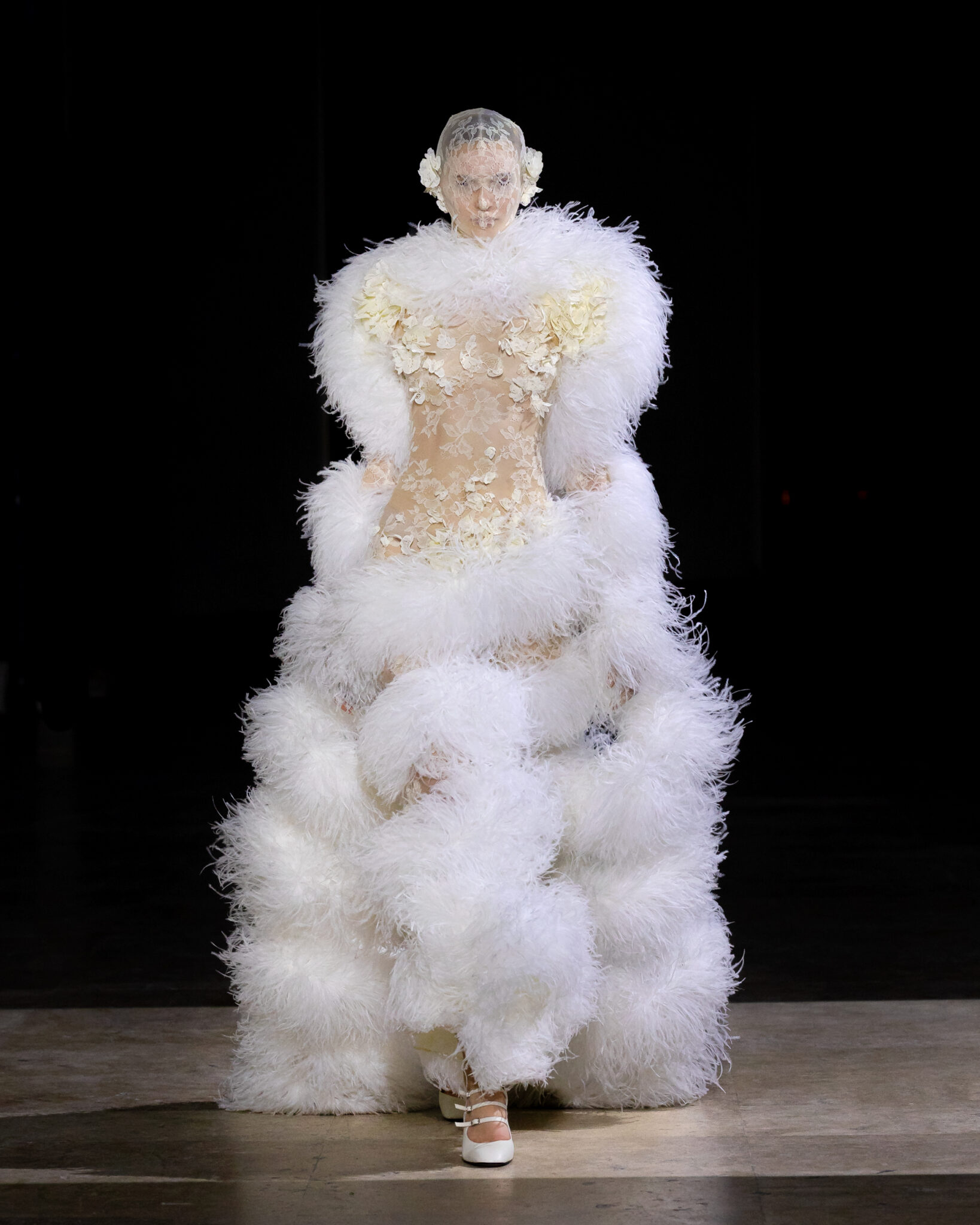 Germanier réinvente la Haute couture avec des looks upcyclés